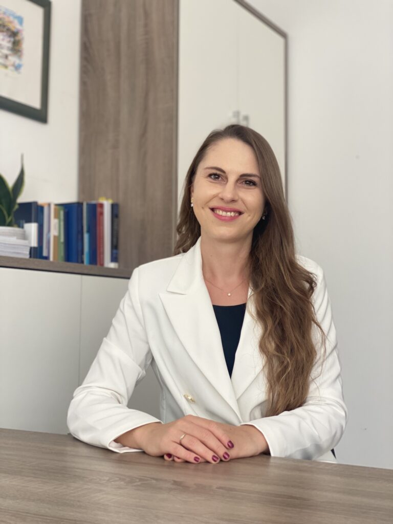 Odvetnica Gaja Ana Pavliha Kržišnik - Odvetniška pisarna BAHOR PAVLIHA