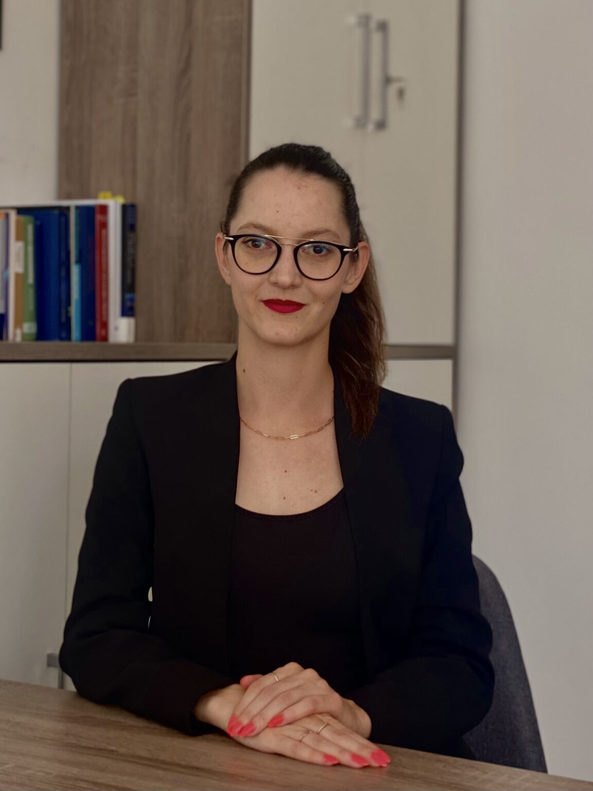 Domov - Odvetniška pisarna BAHOR PAVLIHA